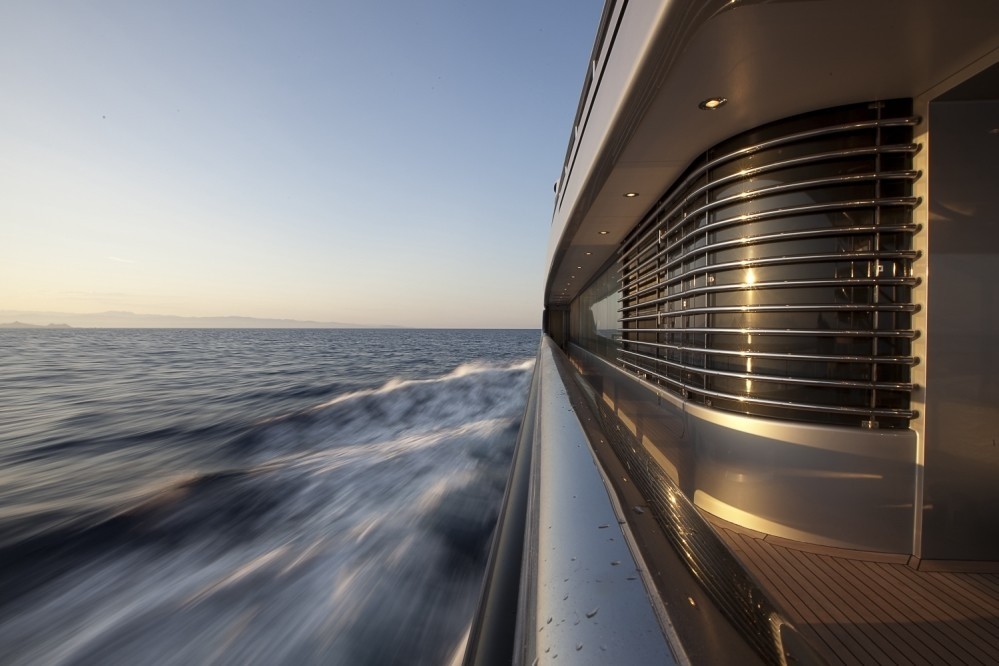 Yacht SLIPSTREAM, CMN | CHARTERWORLD Luxury Superyacht Charters